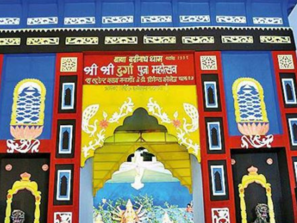 Patnaites throng Puja pandals on Saptami, enjoy laser shows | Patna ...