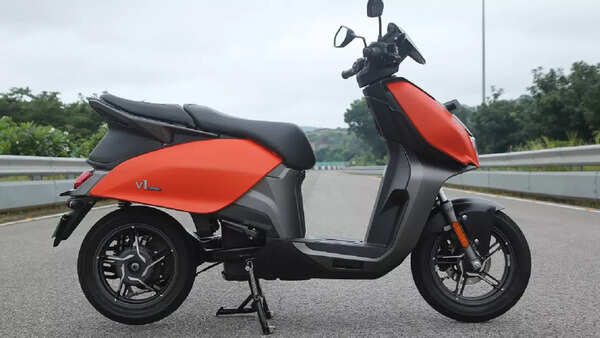 Vida V1 electric scooter first ride review | A potent Ather & Ola ...