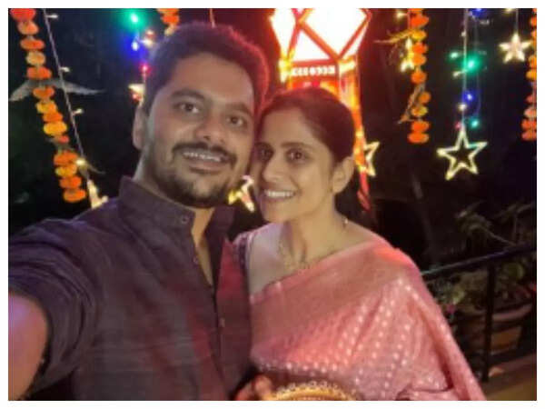 Sai Tamhankar celebrates her Diwali with rumoured boyfriend Anish Joag ...