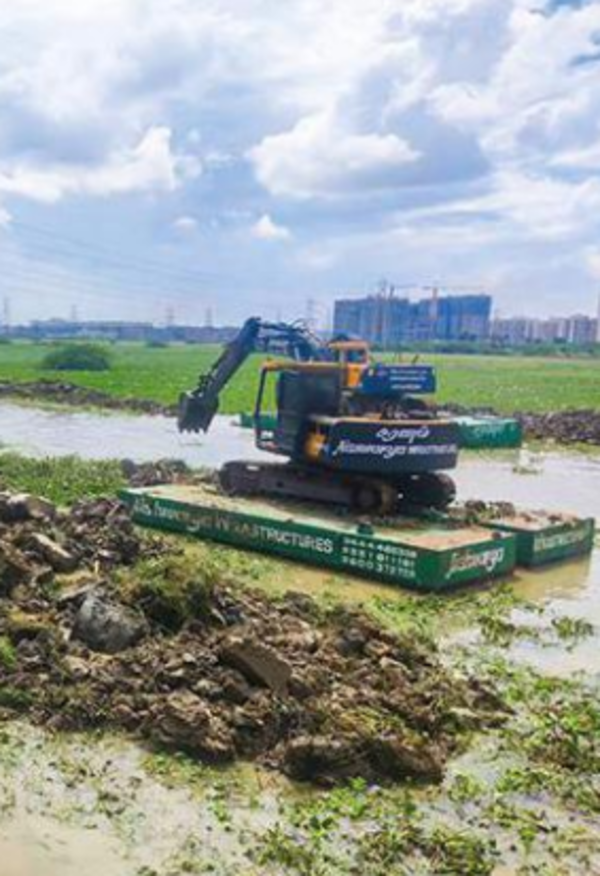 Chennai: As rain slows down, civic body expedites work to desilt canals ...