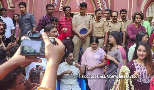 Sreenivasan returns to movie sets; films for ‘Kurukkan’ starring his ...