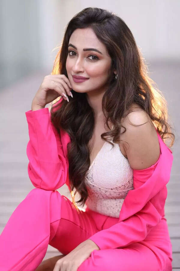 #FitAndFab Ayoshi Talukdar: Timing is more important than strict diet regime | Bengali Movie ...