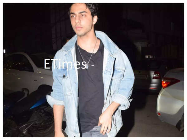 Aryan Khan and Ananya Panday made heads turn as they party together at ...