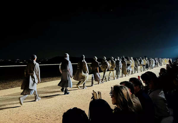 Dior showcases fashion in shadow of Egypt’s pyramids - Times of India