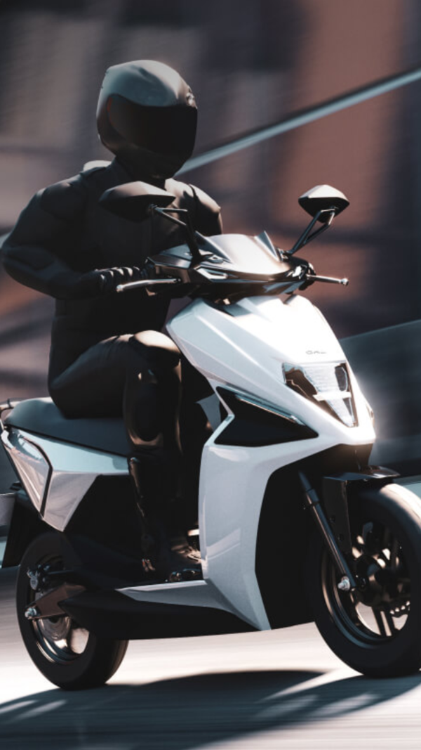 Know Suzuki Hayabusa superbike loan EMI on Rs 2 lakh down payment ...