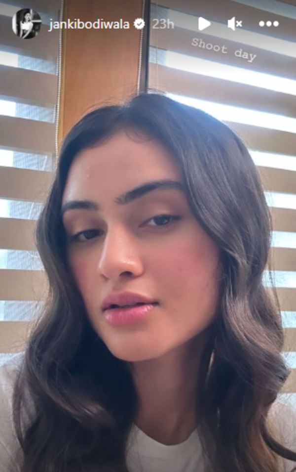 Janki Bodiwala is a workaholic, here's the proof | Gujarati Movie News ...