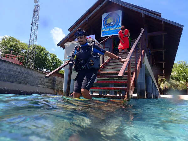 In scuba mode, Akul dives 75 feet underwater - Times of India