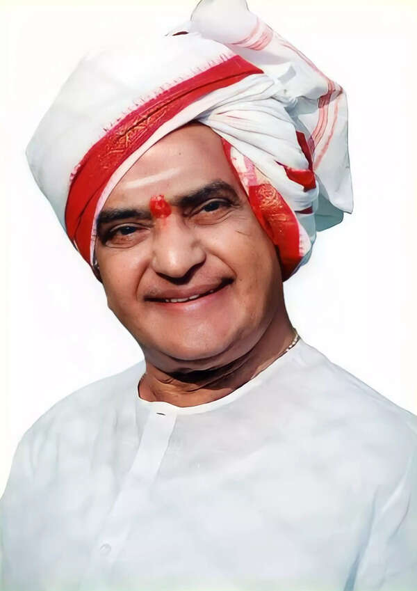 NRIs to install Nandamuri Taraka Rama Rao statue for the first time in ...