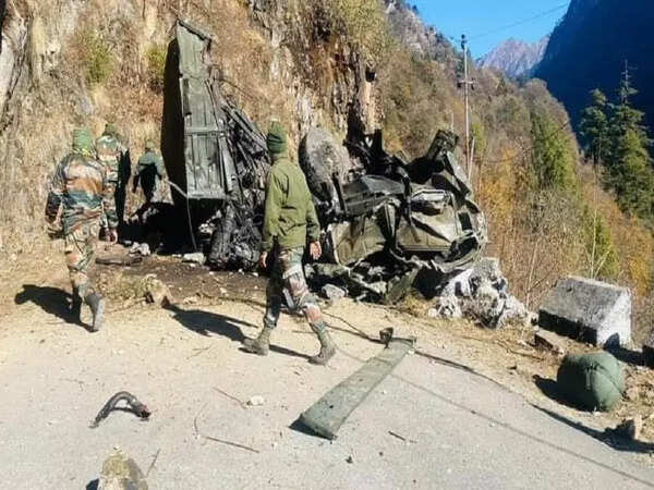 Zema Army Truck Accident News: 16 Army personnel killed, four injured in road accident in north ...