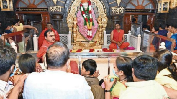 Sai devotee donates fruits, vegetables and grains to sai baba in shirdi