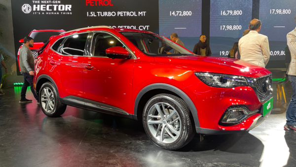 Auto Expo Day 1: MG Motor showcases MG 4 EV and eHS plug-in-hybrid ...