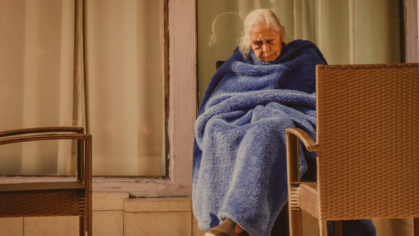 Pieces of her: Depicting the fading life of an Alzheimer’s patient ...