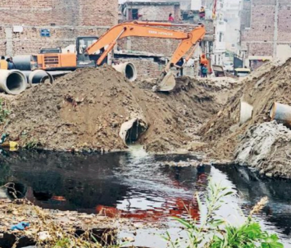 Buddha Nullah: Black Water Still Entering Buddha Nullah; Activists ...