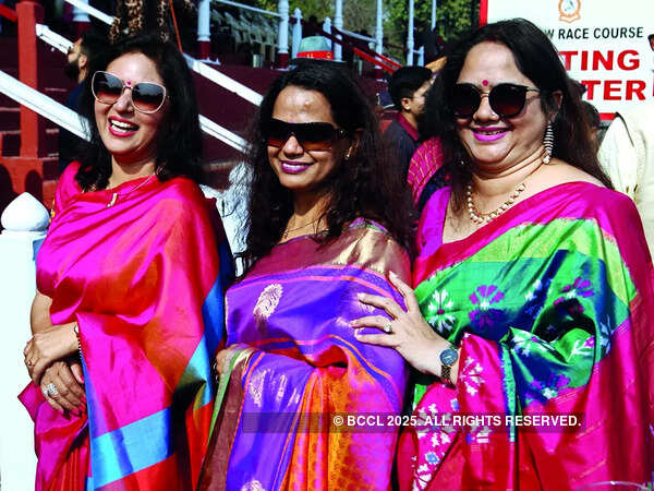 Horses and vintage cars: A special day at the race course | Events ...