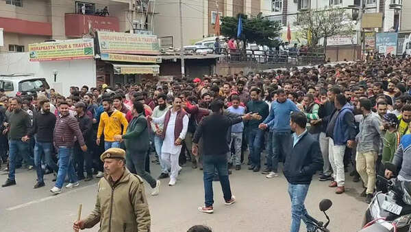 J-K Ropeway Protest Controversy: Katra shuts down as traders protest ...
