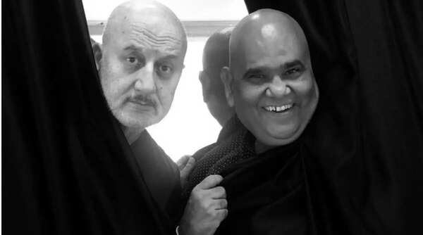 Satish Kaushik's Pagdi Rasam on March 20, Anupam Kher-organises Prayer ...