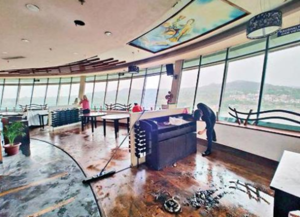 Panchkula: Fire Breaks Out At Revolving Restaurant On 9th Floor In Pkl ...