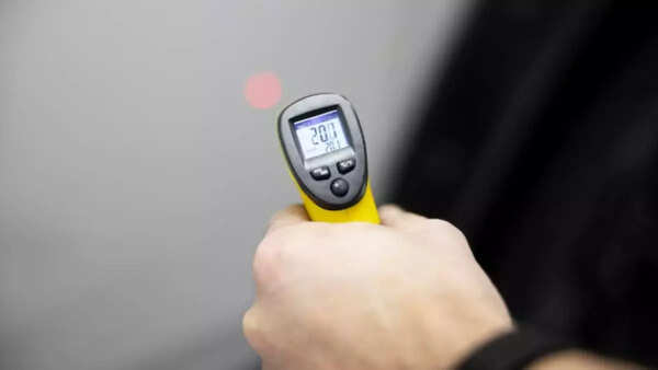 Research shows wearable ultra-thin sensor is as good as gold