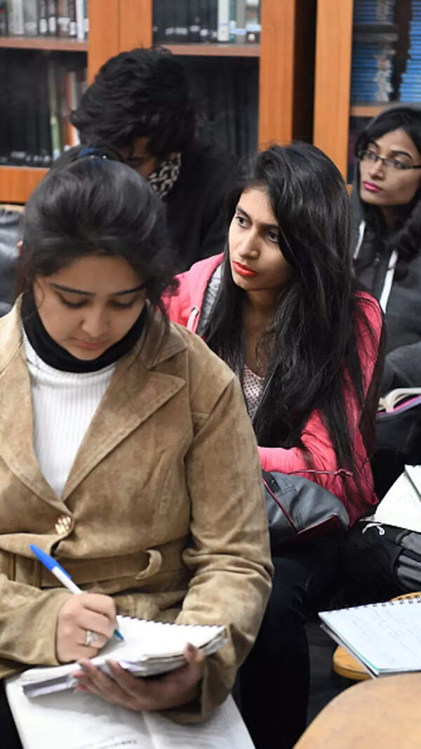 IIM Rohtak conducts first convocation ceremony - Times of India