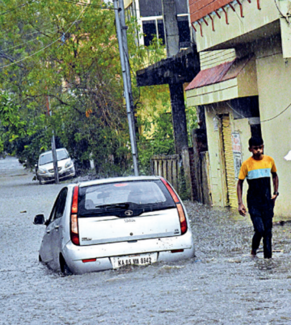 Sudden rain relief, but heat waves to continue to scorch in Hyderabad ...