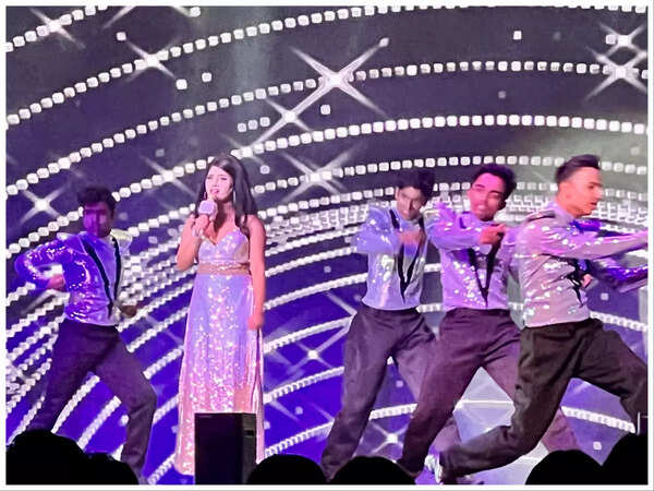 Celebs applaud Disco Dancer The Musical’s first show in India | Hindi ...