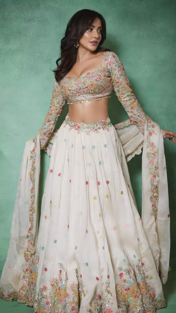 Sanjana Burli amps up the glam quotient in her latest photoshoot; see ...