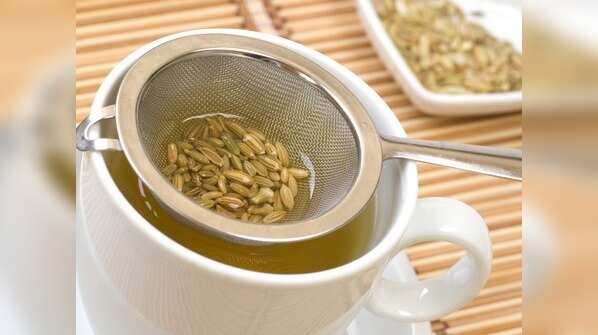 3 different ways to use Saunf for weight loss