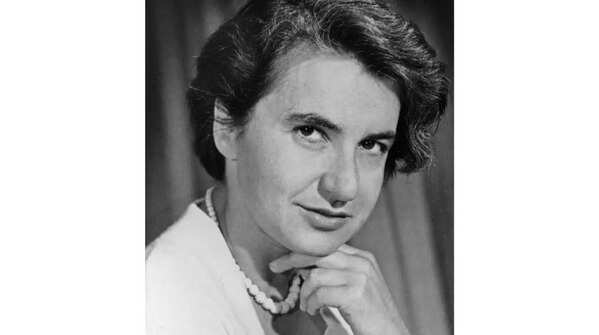 10 Legendary Women Scientists Who Changed History