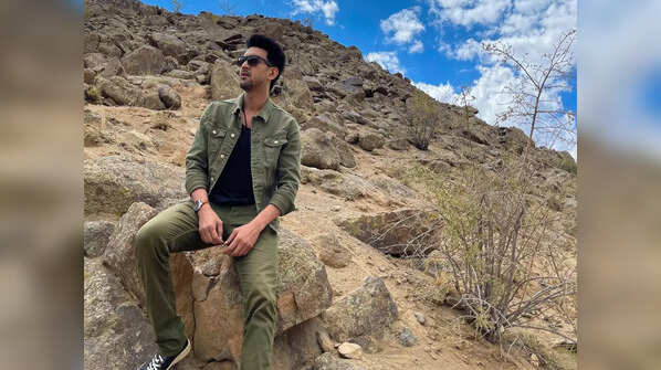 Syed Arefin sets major travel goals; here are some breathtaking pics from his Ladakh and Kashmir ...