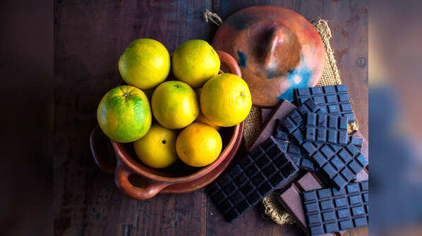 How is orange different from keenu, sweet lime and mosambi