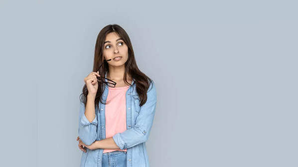 6 ways being an introvert can be disadvantageous