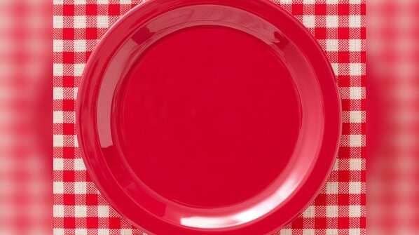 Hand trick, plate trick and more: Ways to avoid overeating