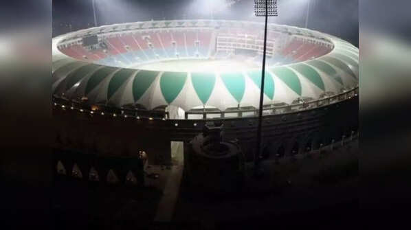 Top 10 largest cricket stadiums in the world