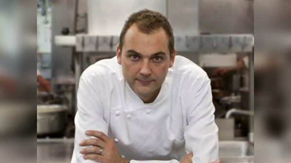 Actress Demi Moore confirms her relationship with Daniel Humm on social ...