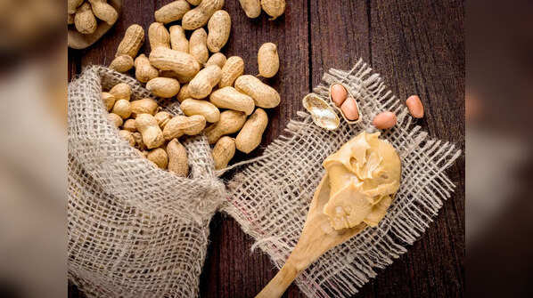 Peanuts: Potential health benefits and possible side effects of eating ...