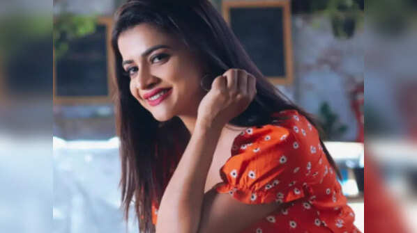 Roomani Khare to Pratiksha Shiwankar: A look at promising debutants of ...