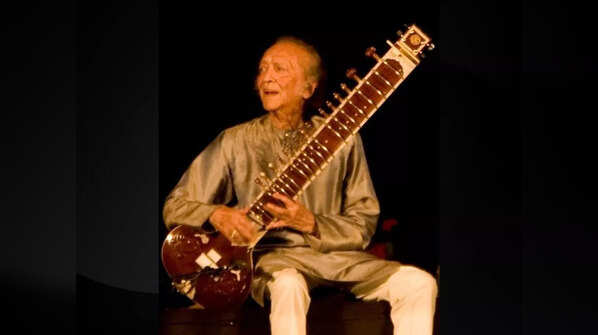 11 Grammy award winning Indian singers