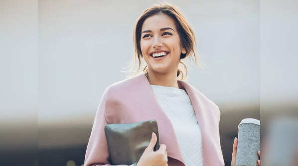 5 Psychology tricks to make you look and feel more confident