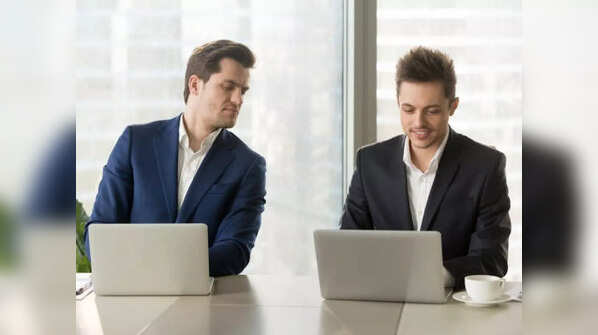 Signs your colleague is jealous of you and how to deal with it