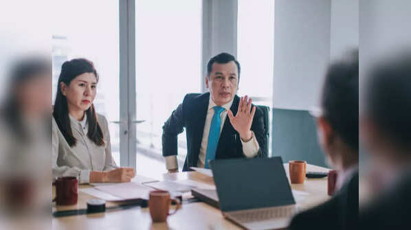 5 ways to deal with toxic coworkers