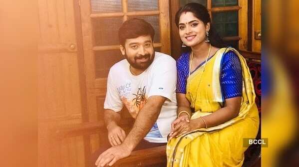 ‘Abhiyuktha’ to ‘Jeevya’: 10 Best on-screen couples of Malayalam TV