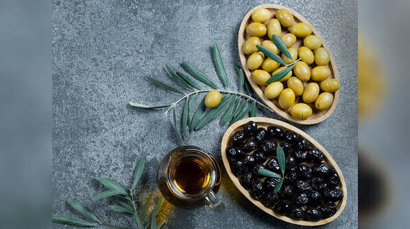Reasons why you should include olives in your daily diet
