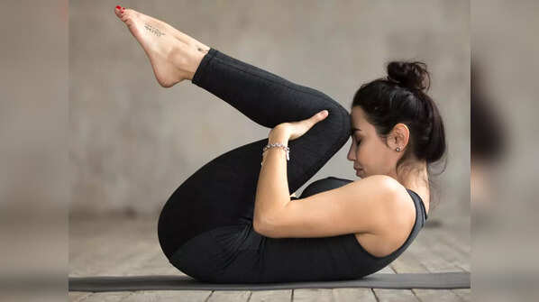 5 favourite yoga poses of Kareena Kapoor