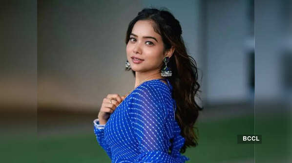 Manisha Rani New House & Car: From working as a waitress at wedding ...