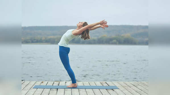 Ardha Chakrasana: 5 ways this upper body stretch will help you