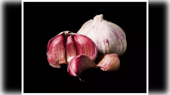 Why traditionally some people keep garlic under their pillow