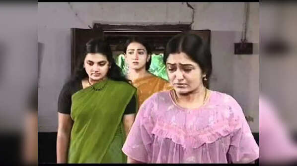 Kudumbavilakku to Parasparam: Malayalam TV serials that crossed 1000 ...
