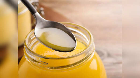 6 benefits of applying a teaspoon of ghee on chapatis