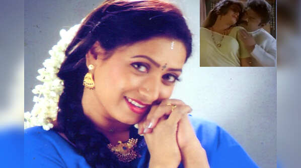 Top 10 Seductive saree songs