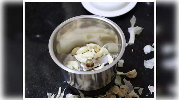 3 Smart ways to remove stains from blender jar and mixer jars